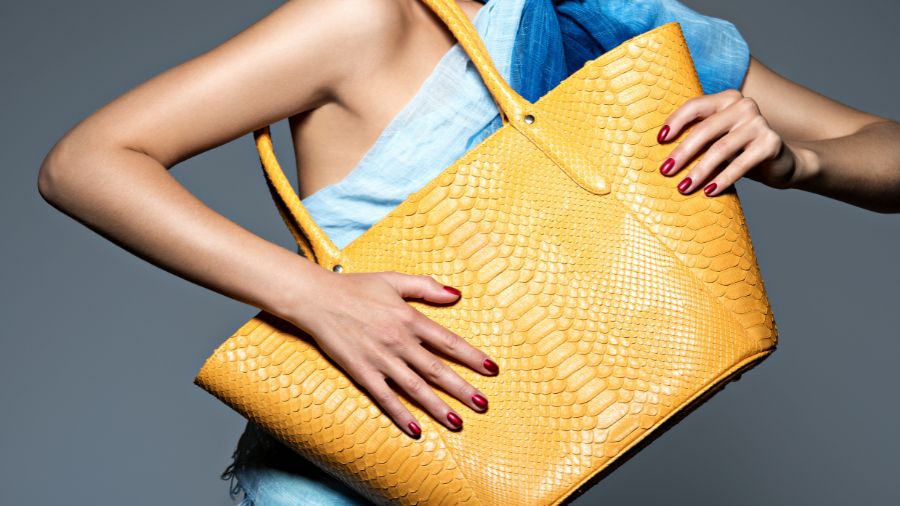 Bahan Croco Adalah: Pengertian, Karakteristik & Kelebihan